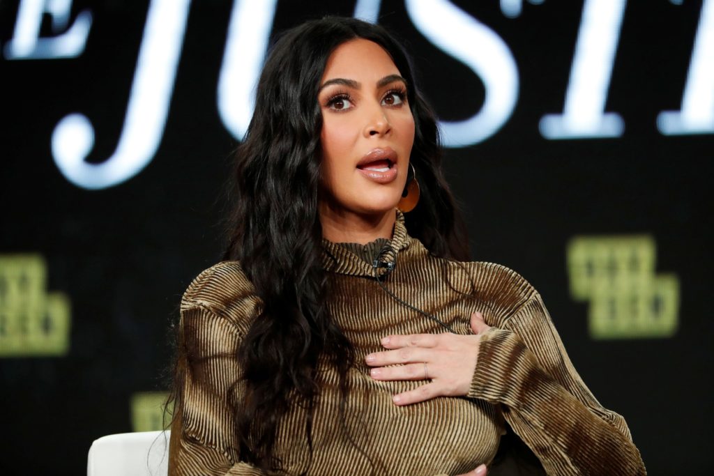 Ação do Facebook reduz alta após Kim Kardashian congelar conta na rede ...
