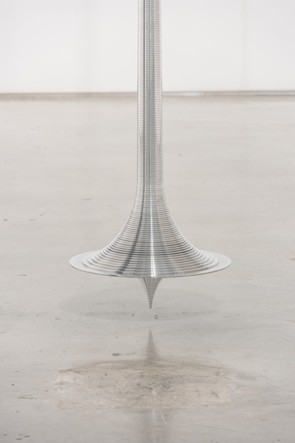 Campos de atração na escultura de Artur Lescher