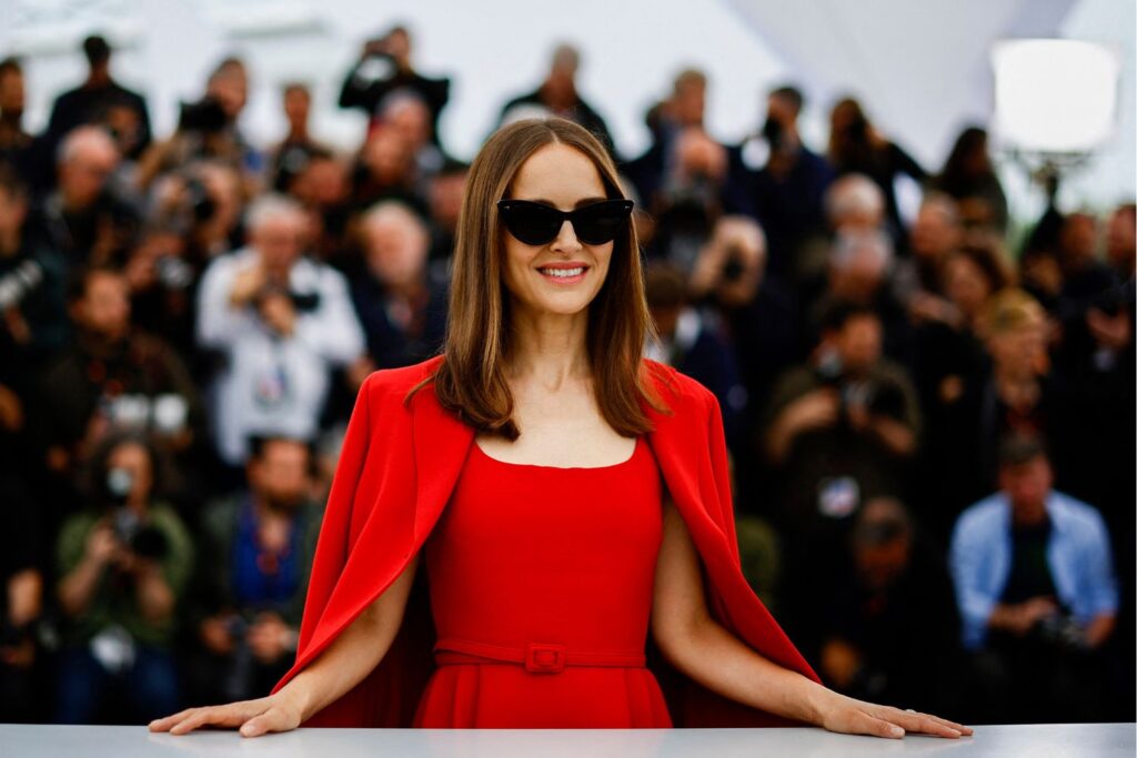 Natalie Portman E Filho 2024 Para Natalie Portman, Futebol é Cenário