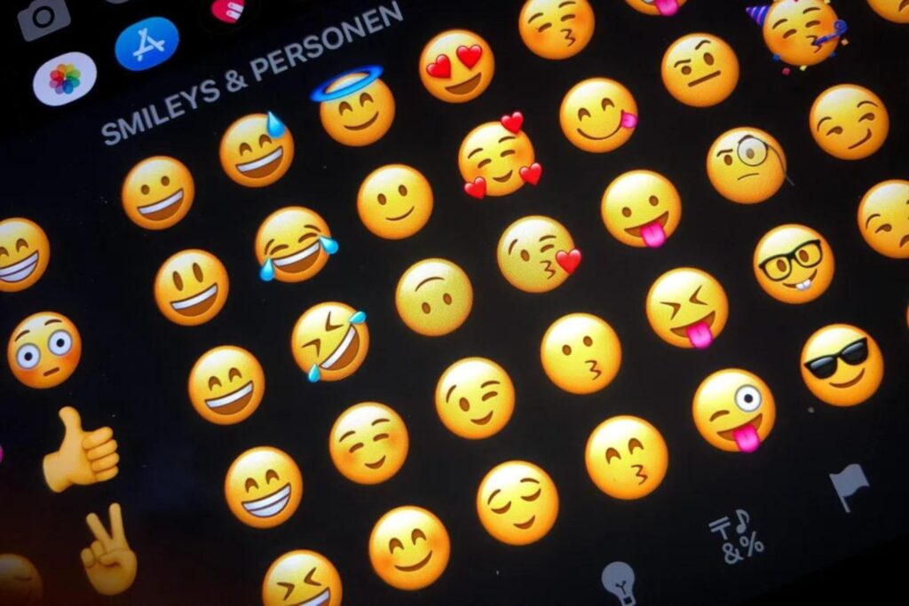 Emojis no trabalho? Veja como usar esses símbolos na comunicação ...
