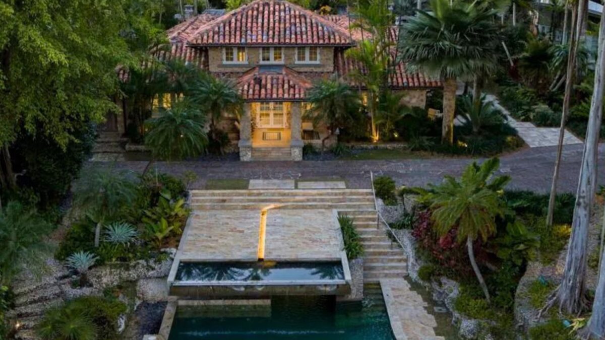 Larry Page Compra Mansões de US$ 173,4 Milhões em Miami em Meio à ...