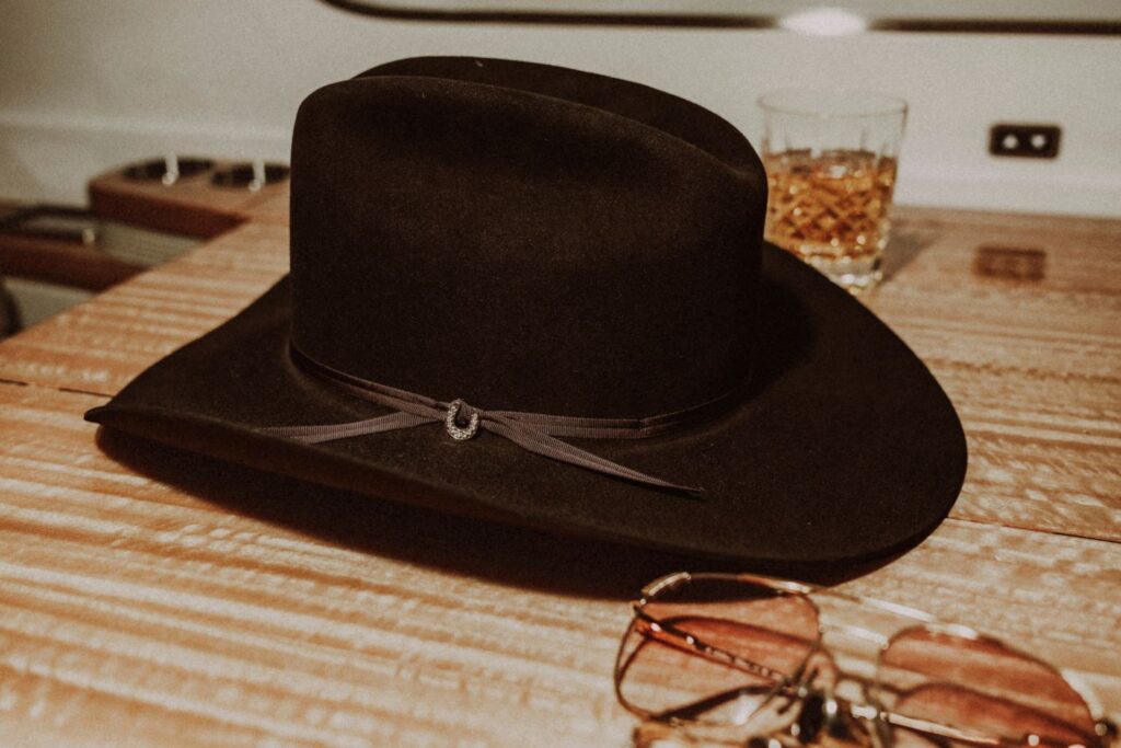 Stetson x Ricky Regal: Conheça a Nova Collab de Bruno Mars com a ...