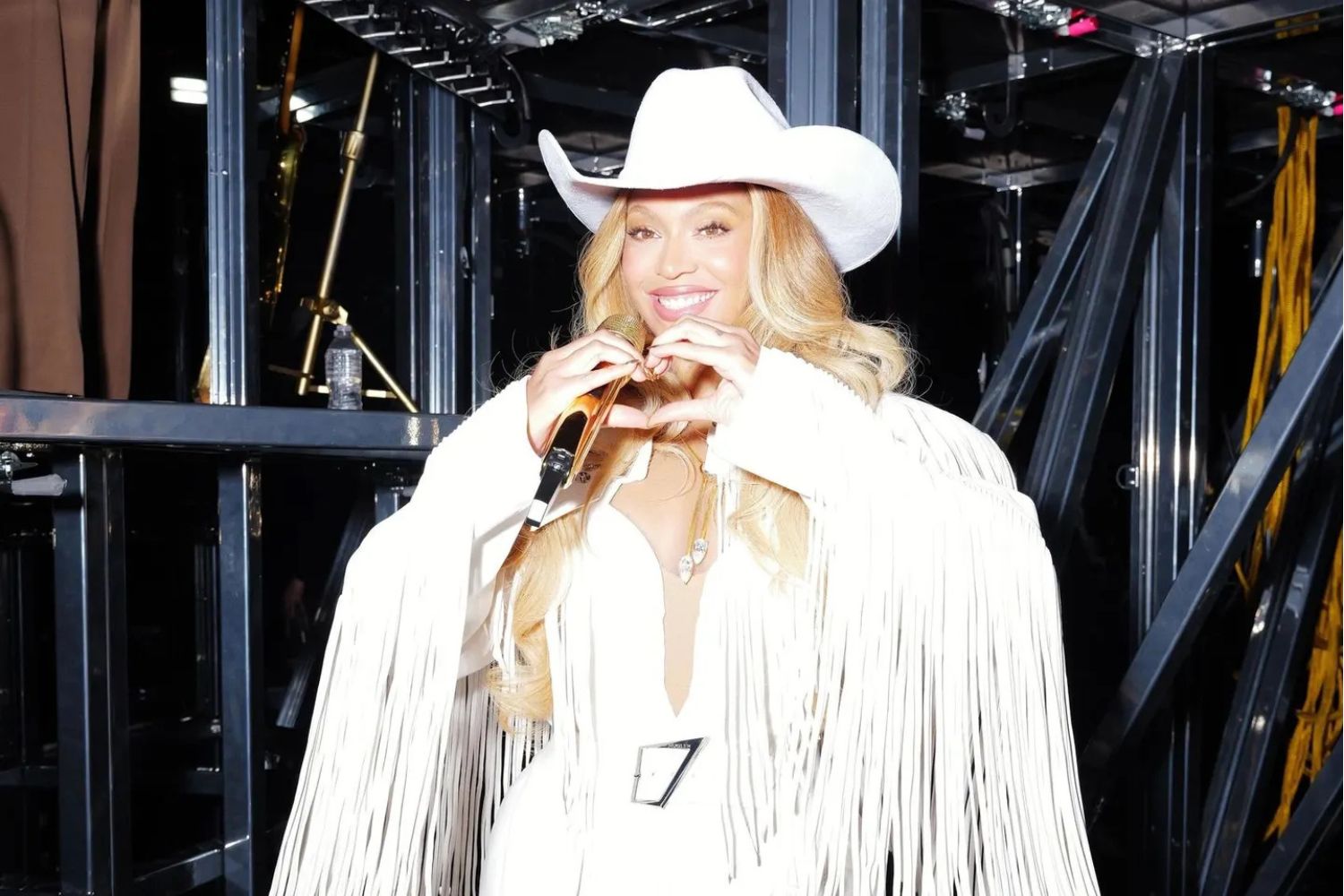 Beyoncé Ganha Prêmio Principal do Grammy Pela Primeira Vez com Cowboy ...