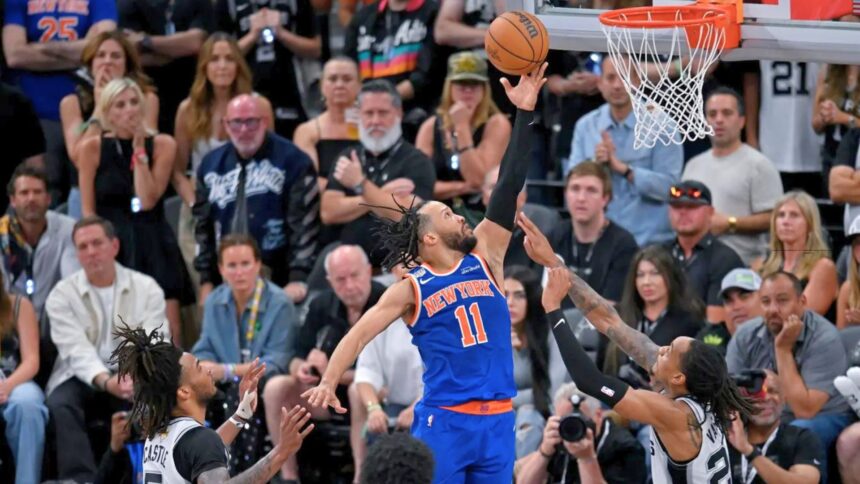 Jalen Brunson Marca 45 Pontos e Knicks Conquistam Primeiro Título desde ...