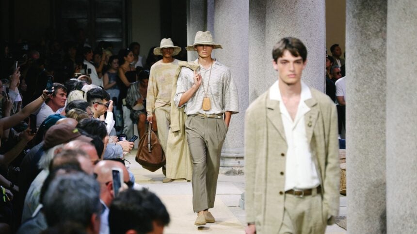Leo Dell’orco Mergulha no Mediterrâneo para Construir o Nômade Elegante ...